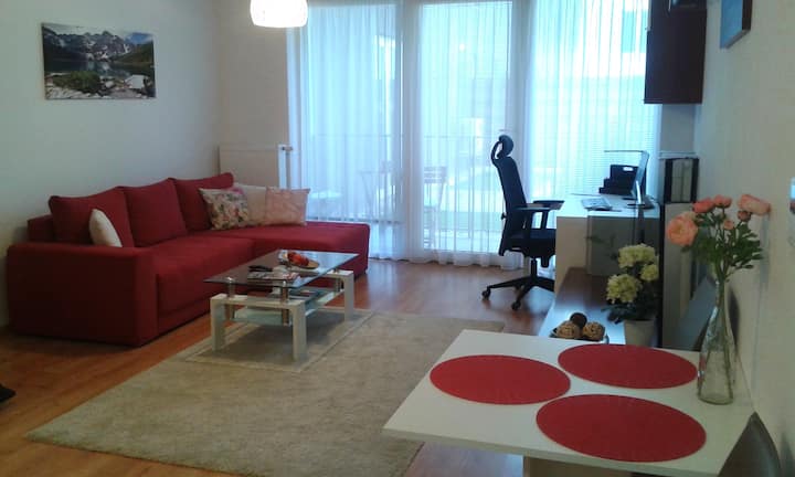 Cosy & Modern Apt, Close To The Airport. - Bratislava
