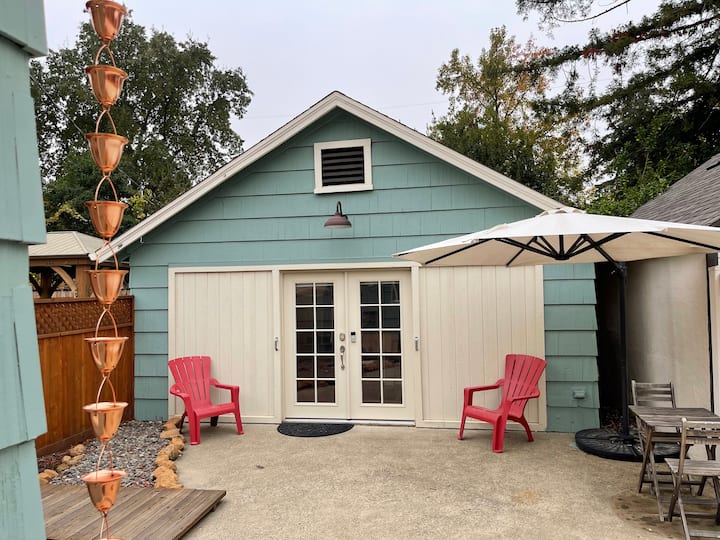 Marv's Mini House - Sacramento, CA