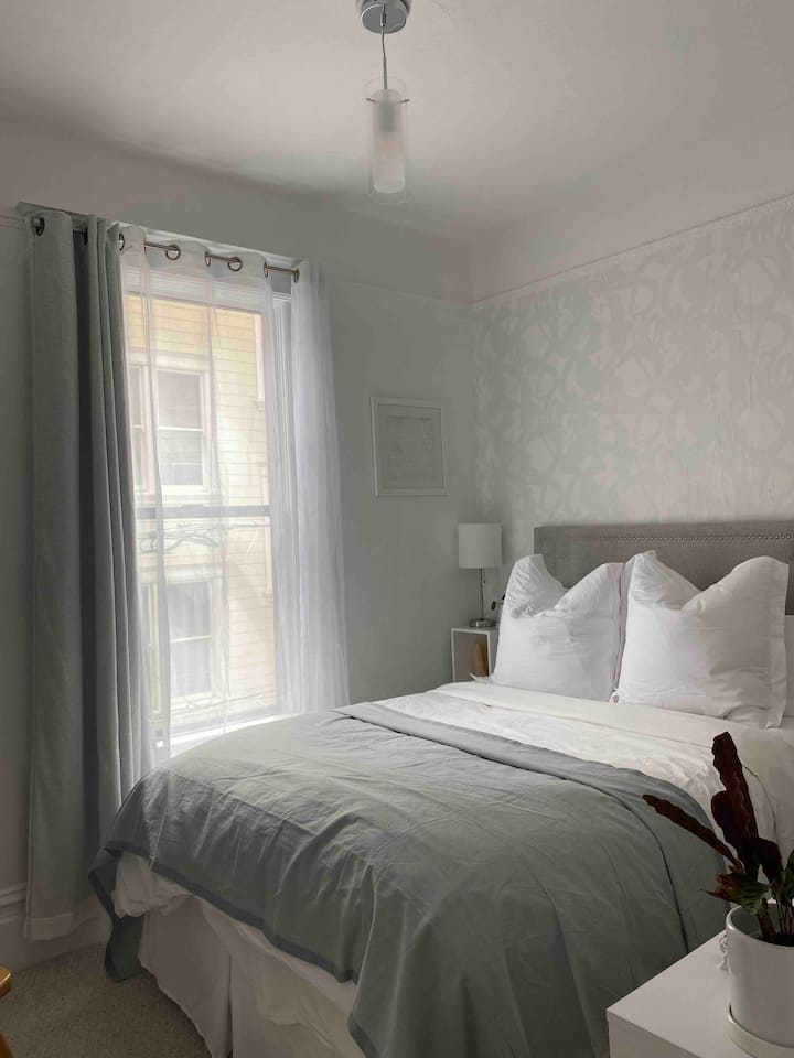 Guest Room In Nob Hill San Francisco Condo - San Francisco, CA
