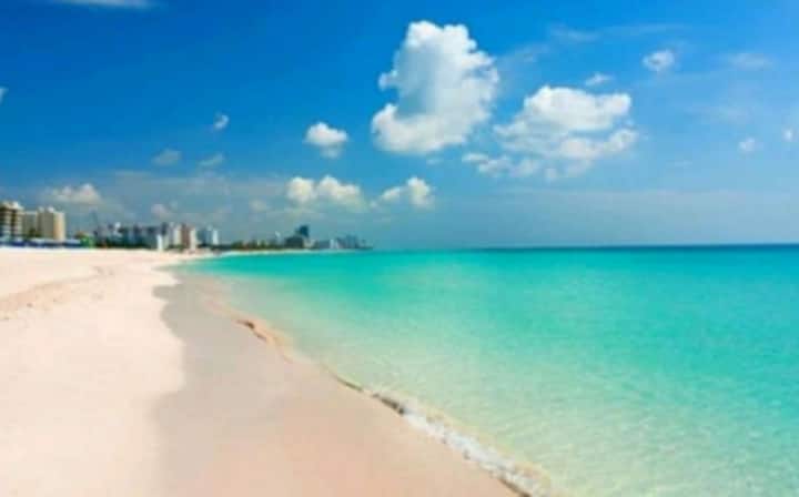 Beach Island 2 Br Apt.steps To The Sand! - Deerfield Beach, FL