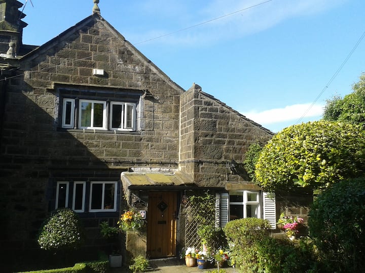 Old Town Hall Cottage - 4 Star Gold Award Winning - Hebden Bridge