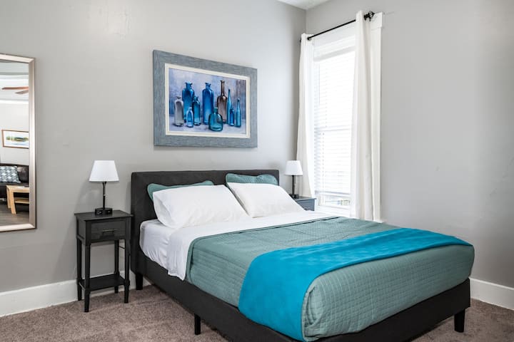 ⭐️⭐️⭐️⭐️⭐️U Of Dayton Across The Street 2 Bedroom House - デイトン, OH
