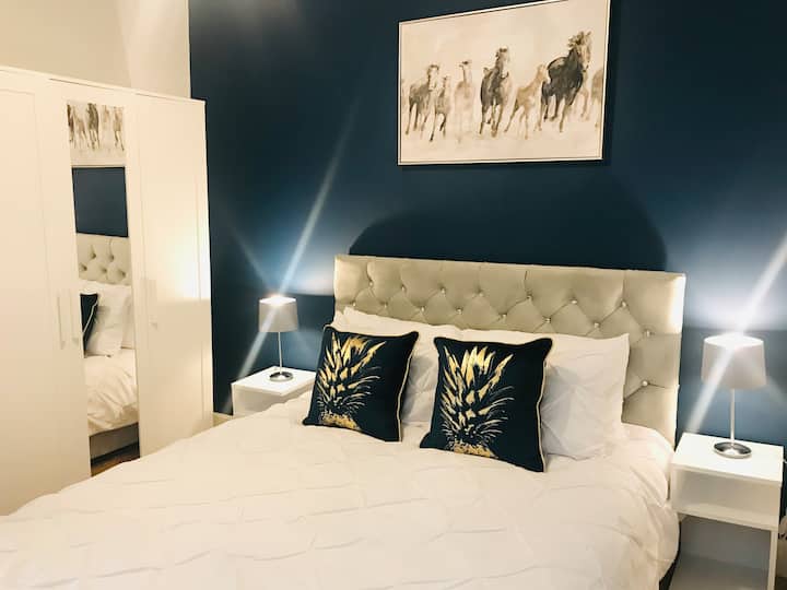 Bright & Cosy Central Apartment - Edinburgh