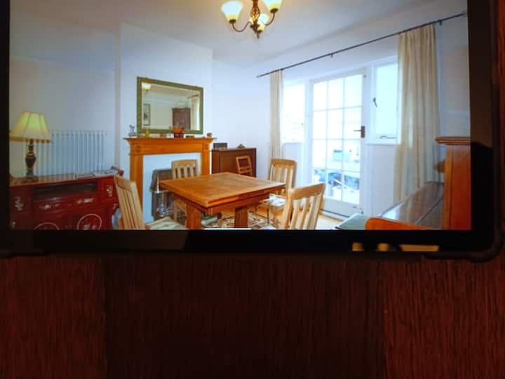 Comfortable , Warm Double Room Use Of House - Brighton & Hove