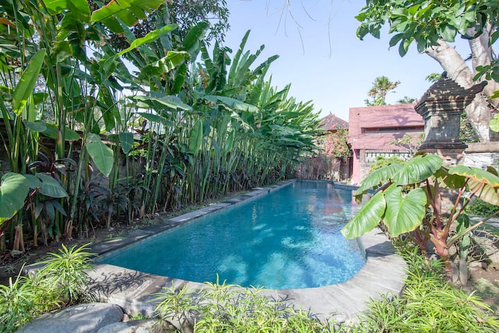 The Ocean View Yellow House - Denpasar