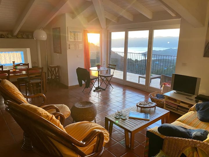Free Shuttle. Spacious Apartament Amazing Sea View - イタリア