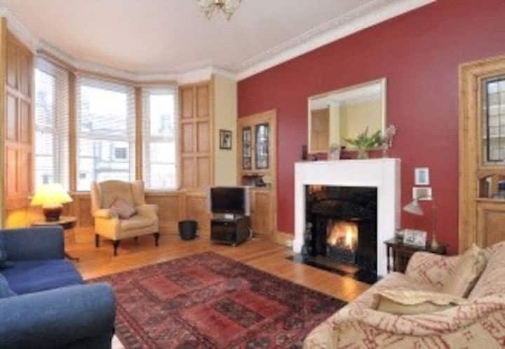 Double Room In Peaceful Shared Garden Flat - Edinburgh