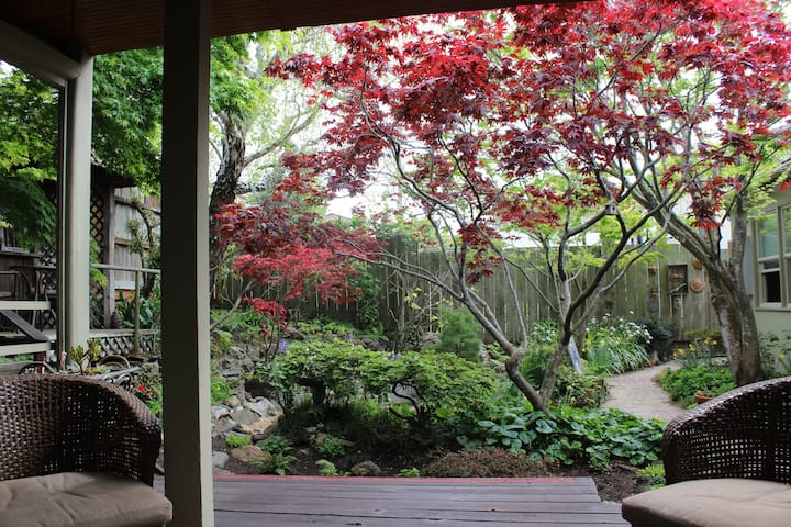 Secluded Garden Retreat Between Sfo & Sf - South San Francisco, CA