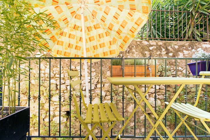 F2 Dans Ancienne Maison De Pêcheur - Nice