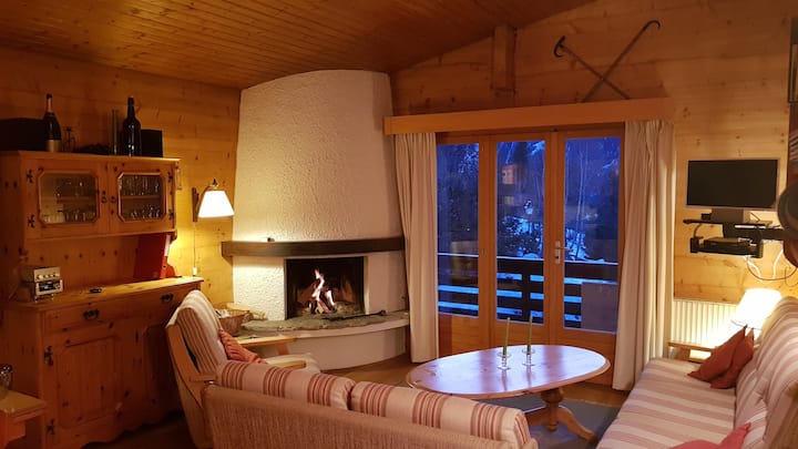 Secluded Alpine Chalet · Sleeps 11 · Fireplace - Grächen