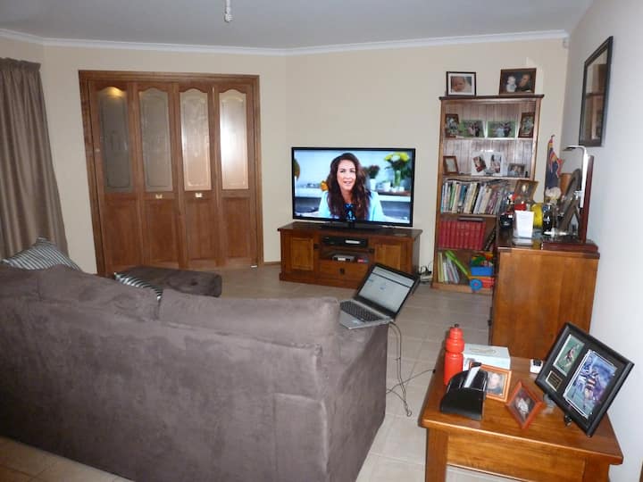 A Nice Room In A Big 4 B/room House - Gawler