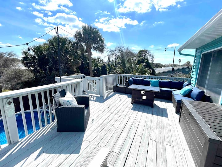 March Availability! Pool Townhouse, Private Yard - New Smyrna Beach, FL