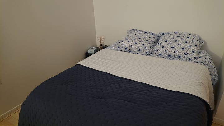 Chambre  Cosy Dans Une Maison - Suresnes