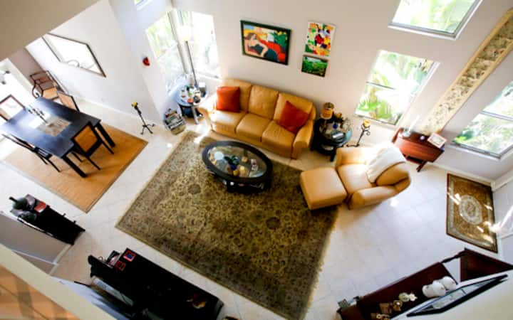 Mountain And Ocean Views Ventura 3/2.5 - Ventura, CA