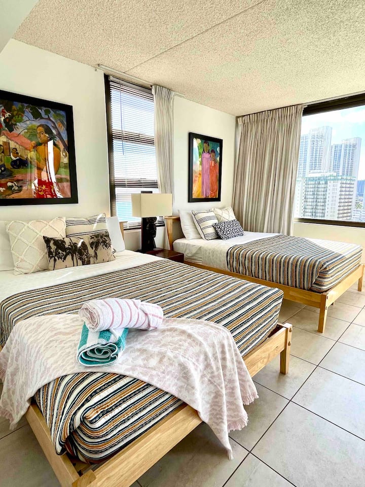 High Floor Oceanview 1 Bedroom & Free Parking - Honolulu, HI