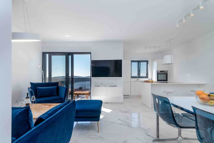 Lavender Tree - Luxury Suites 2 - Okrug Gornji