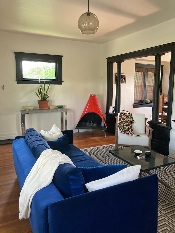 2 Bedroom Urban Retreat - Splash Pad, Detroit