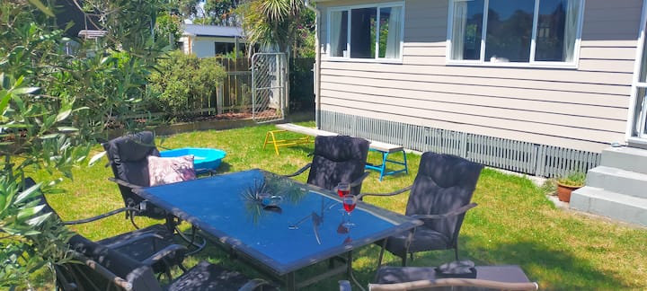Cosy Family And Pet Friendly Beach House - Ōtaki Beach