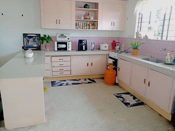 Salugan Bed N Breakfast Lavender Room - Ligao