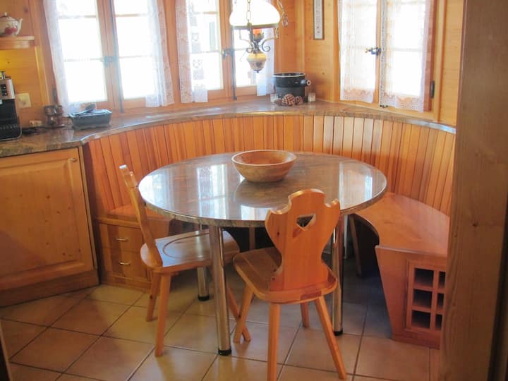 Traditional Swiss Bijou Chalet Aux Diablerets - Les Diablerets