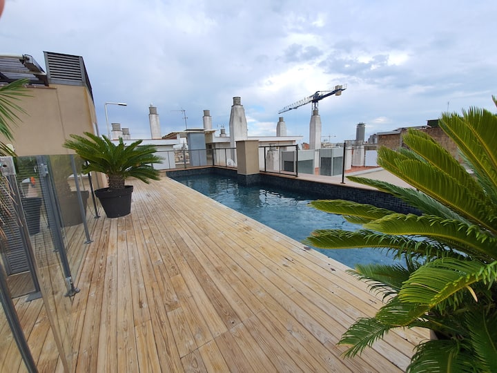 Luxury Apartment With Balcony And 2 Swimming Pools - Barcelona