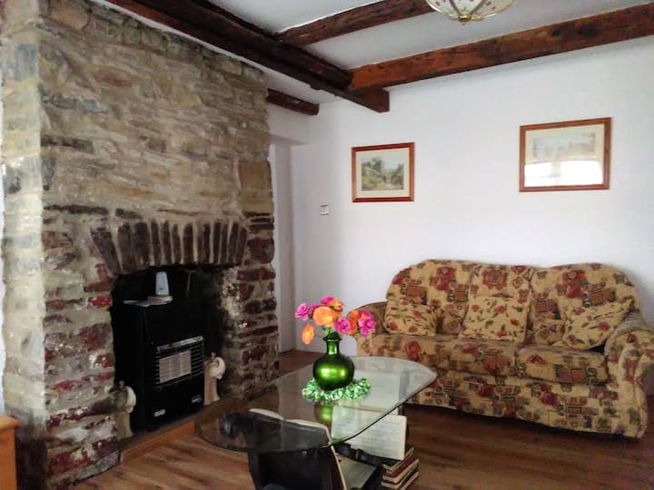 All Round Country Views, Tranquil And Unique - Aberaeron