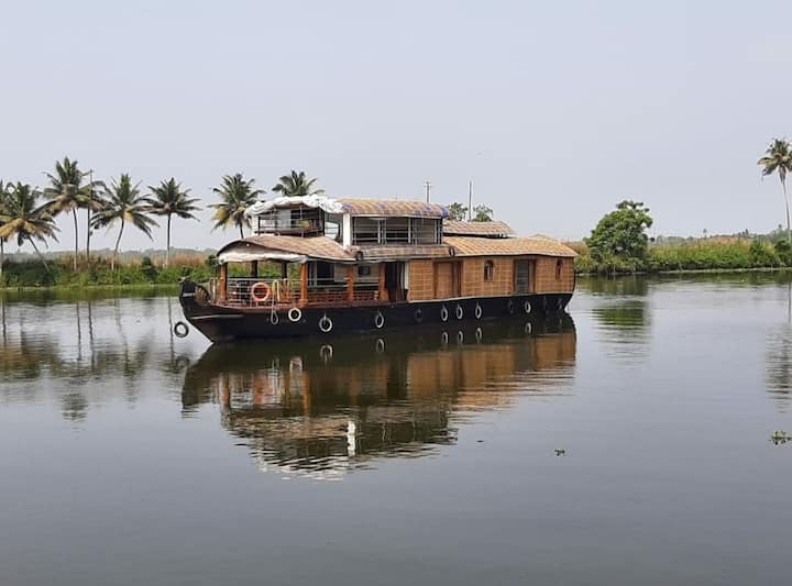 Luxurious Houseboat Cruice 1-7 Br Alleppey Kerala - Alappuzha