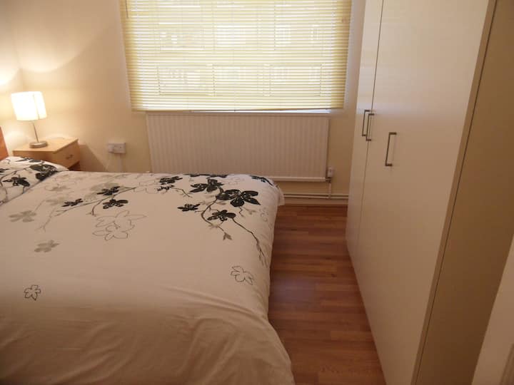 Room In White City - London W12 - 