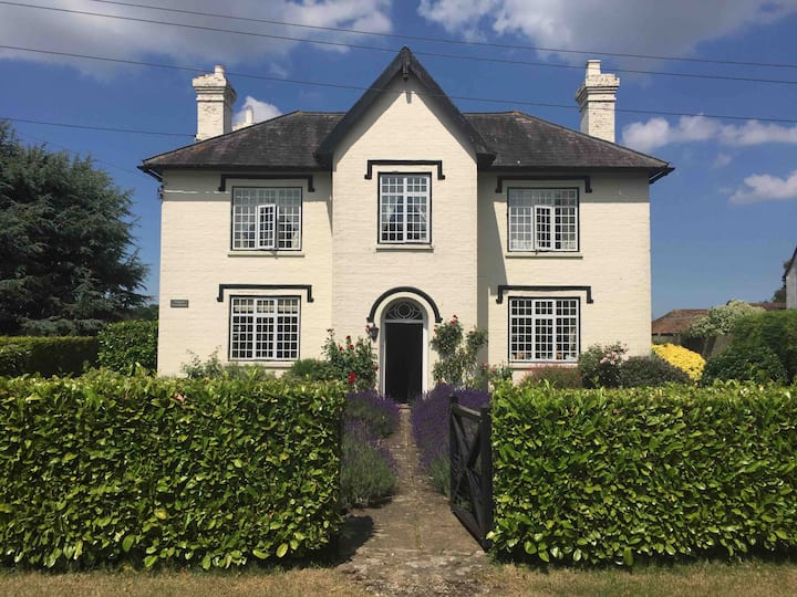 Spacious Victorian House &Garden - Sittingbourne