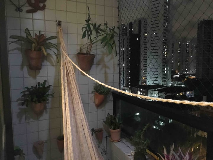 Apartamento Aconchegante E Bem Localizado. - Recife
