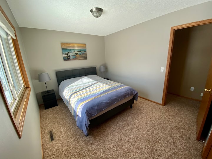 Private Room In Lakeville - Apple Valley, MN