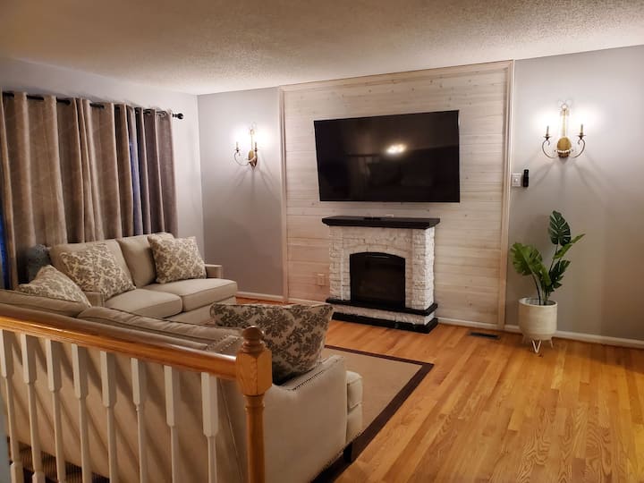 Front 2 Bed Rm Unit Close To Nc State /Dt Raleigh - North Carolina State University, Raleigh