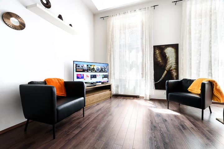 Apaczai 17 / Cozy Elegance Near Chain Bridge - Budapest