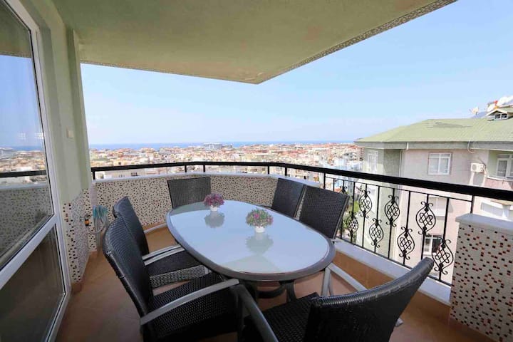 Sea View 2 Bedroom Penthouse With Pool Access - Alanya