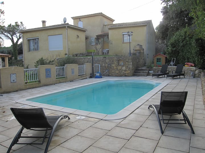 Villa à Louer Pour L'été - Bagnols-sur-Cèze