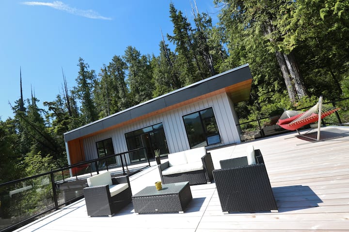 Cloudbreaker House - Tofino