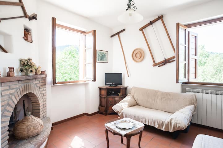 Rooms In The Umbrian Countryside With Restaurant - Passignano sul Trasimeno