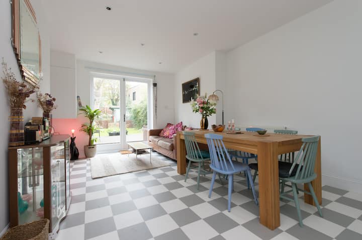 Stylish Garden Flat - Perfect For Small Families - Chingford