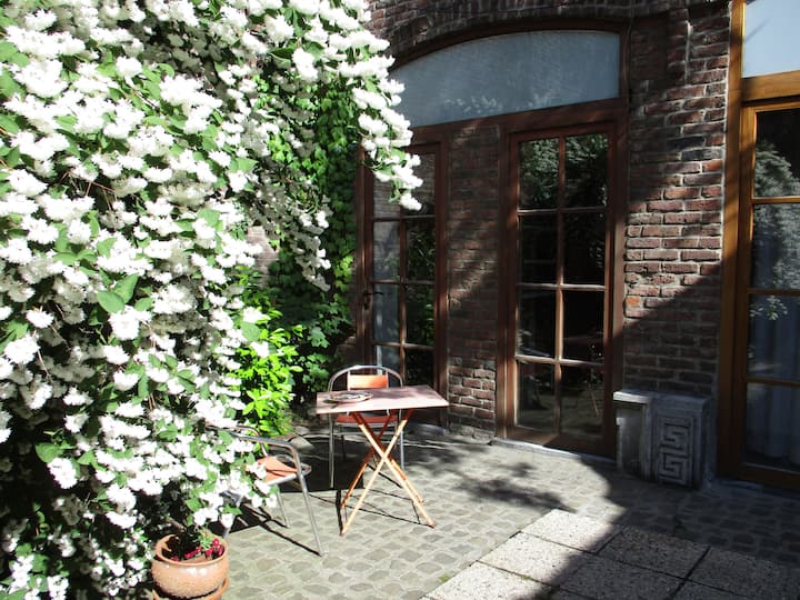 Un îLot De Paix Au Centre Ville De Liege - Seraing