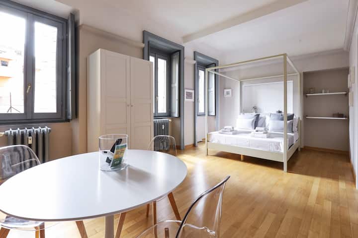 Mavi’s San Babila Suite - Milan
