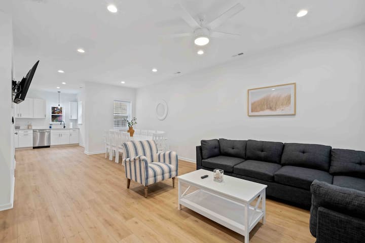 5br Beach House | Steps To Beach & Casinos - Atlantic City, NJ