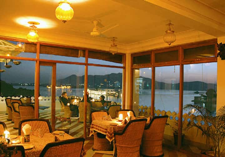 Jaiwana Haveli Ideal For A Pleasant Stay! - 烏代浦