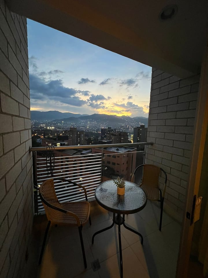 Apartamento En La Mejor Locación Del Poblado - Medellin, Antioquia, Colombia