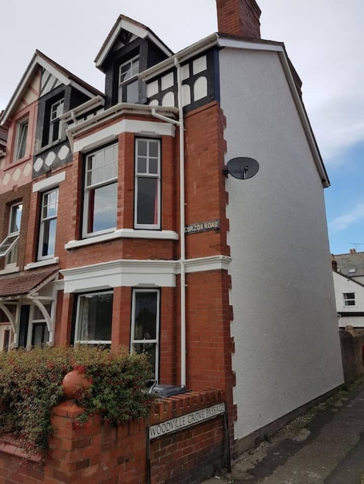 Victorian Llandudno 6 Bed House - Llandudno