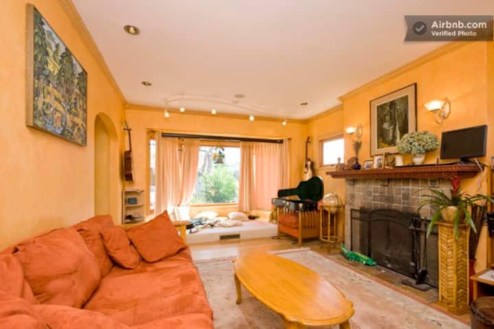 Nice Room In Cozy House - 버클리