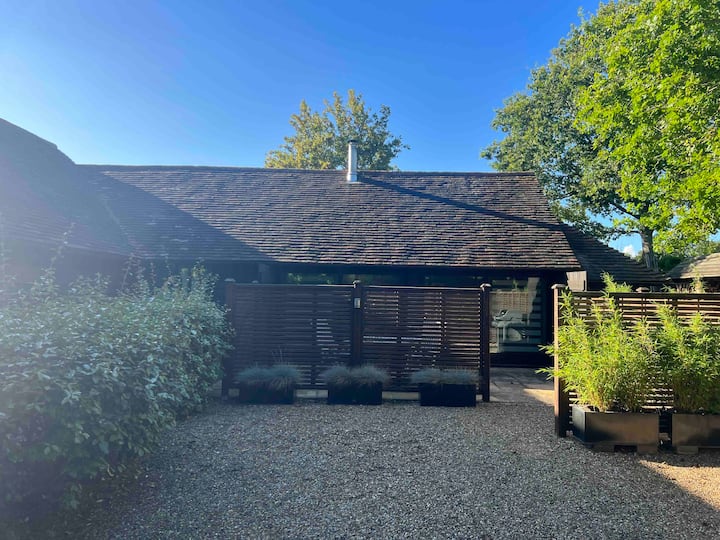 Secluded Japanese Inspired Studio Apartment - Tenterden