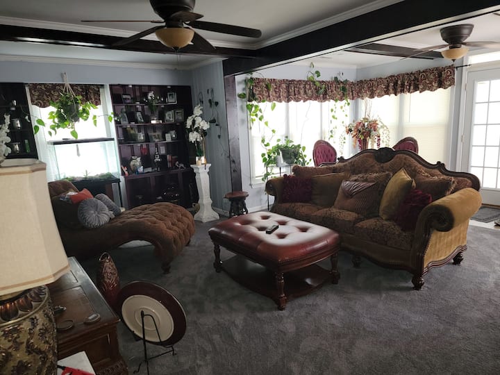 Cozy Private Bedrooms In Home - Yorktown, VA