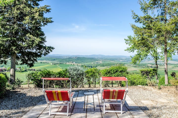 Tuscan Barn With Hilltop Views - Toscane