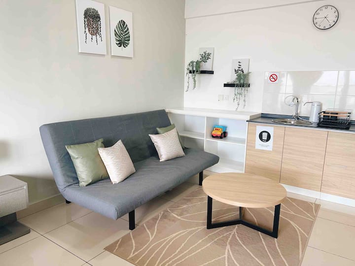 Damaye Evo 2 | Central Bangi | Pool View | Wifi - Bangi