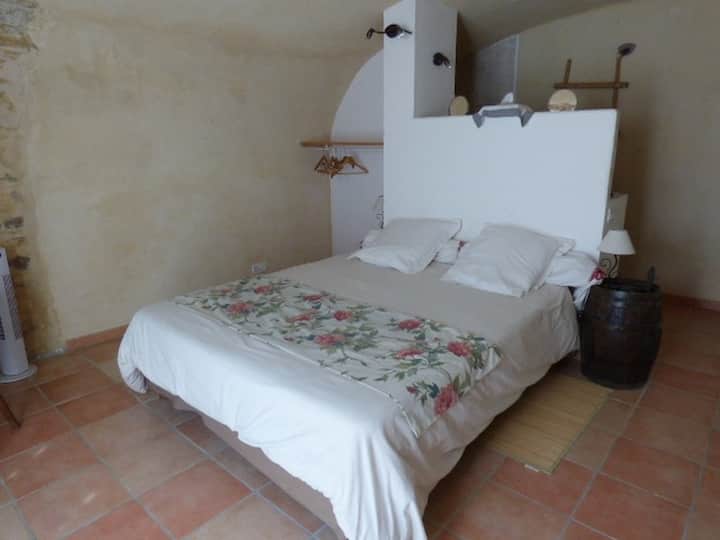 Chambre D'hôtes Avec Douche Privée-petit Déjeuner - La Roque-sur-Cèze